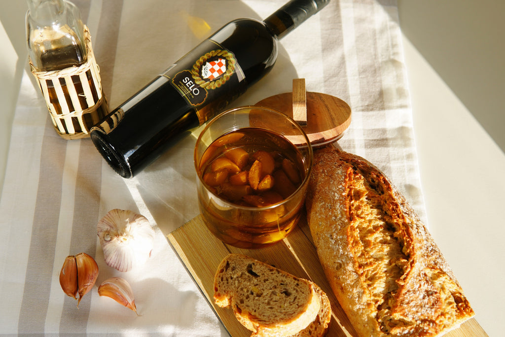 Garlic Confit | Selo Olive Recipes | Selo Olive Oil